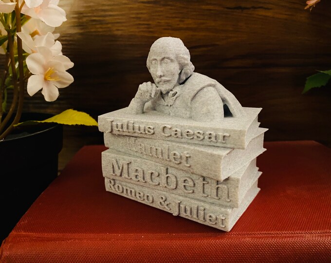 William Shakespeare 3D Printed Bust and Books - Etsy