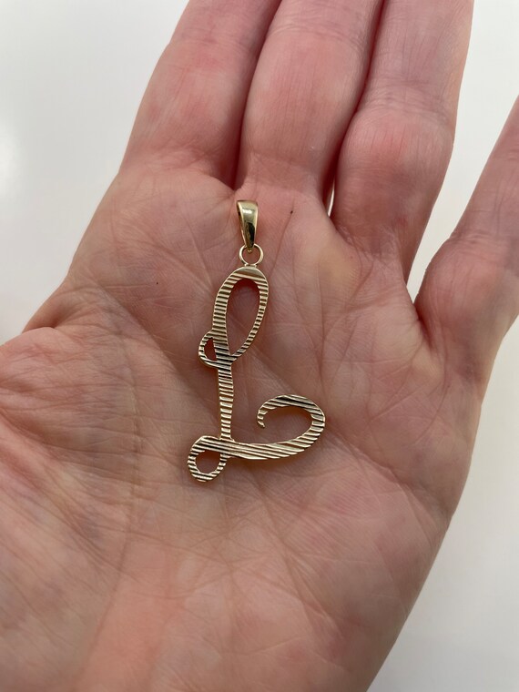 14K yellow gold cursive initial L pendant, large, 1 1… - Gem