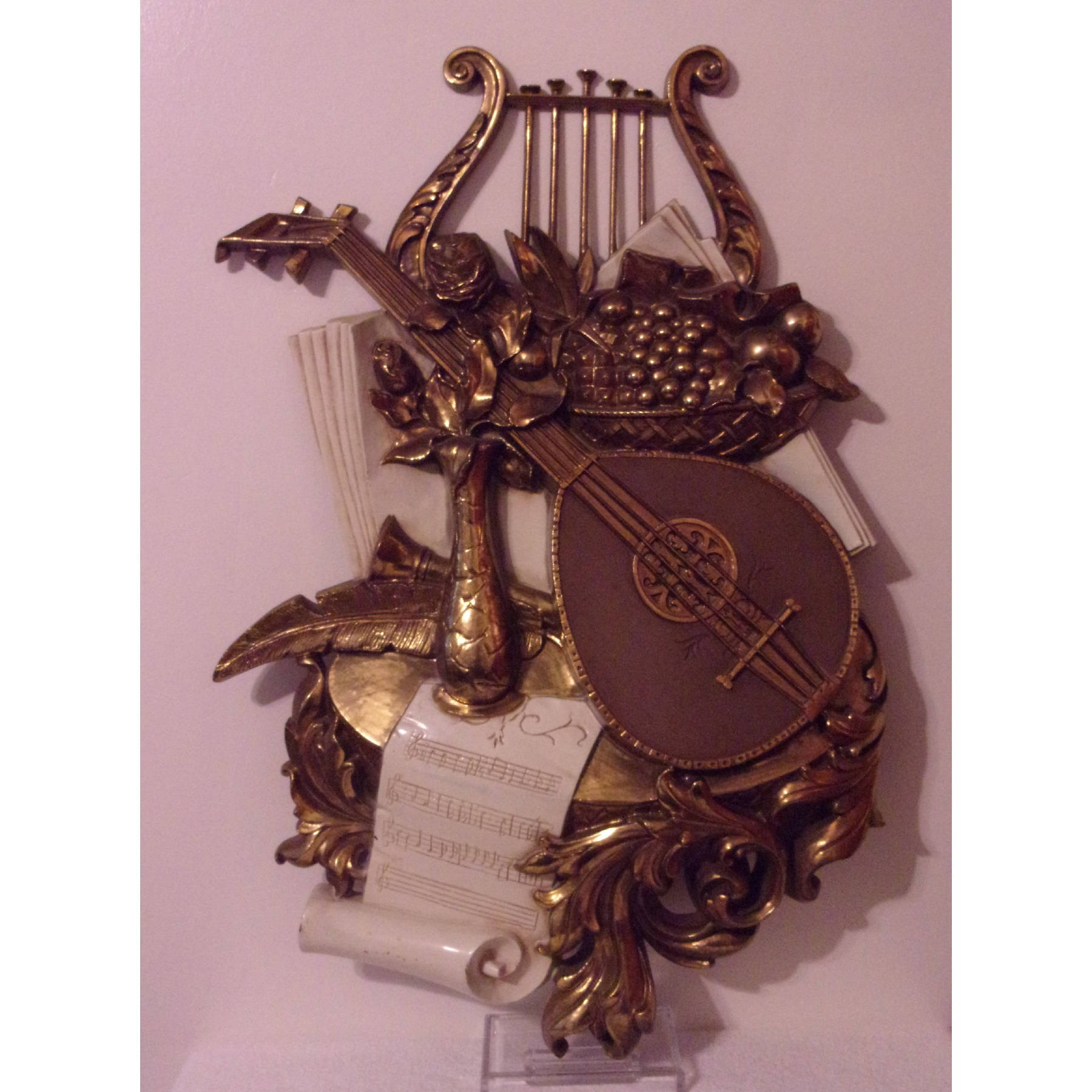 1971 Syroco Wall Décor Plaque 7236 w Original Paint and Mandolin. rbma