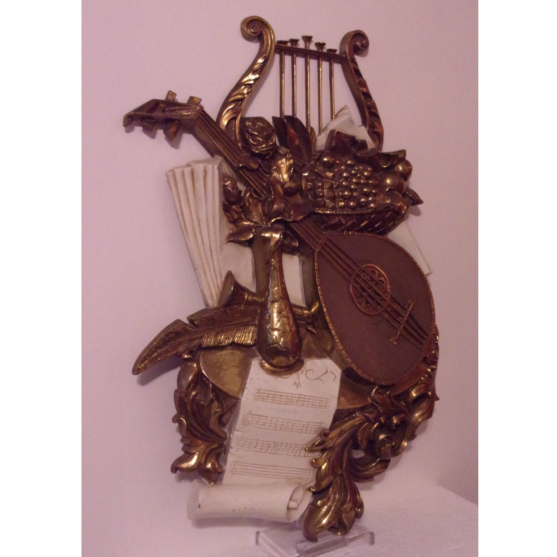 1971 Syroco Wall Décor Plaque 7236 w Original Paint and Mandolin. rbma