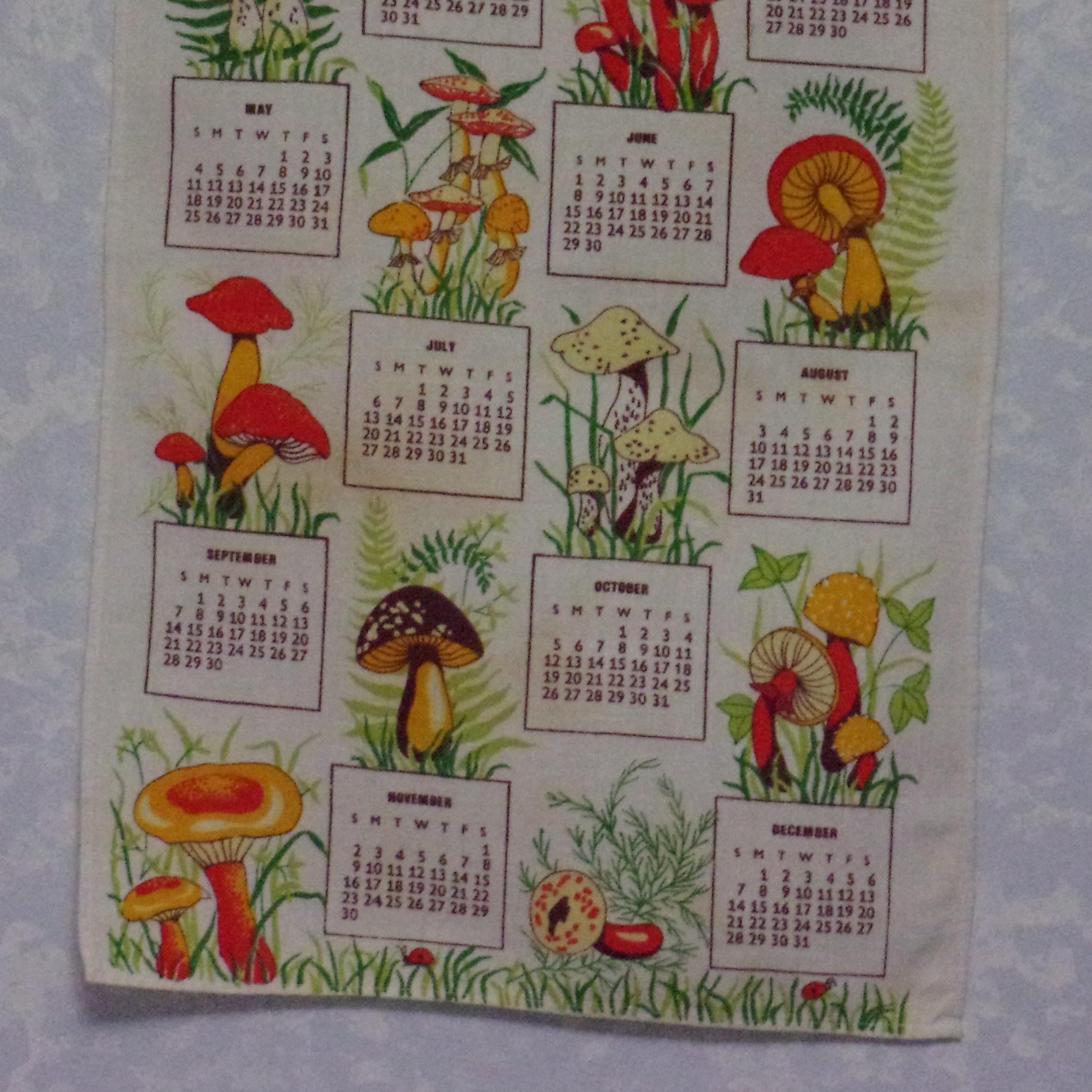 1980 Calendar. Linen Cloth 12 Month Wall Hanging Tea Towel. Qk3a