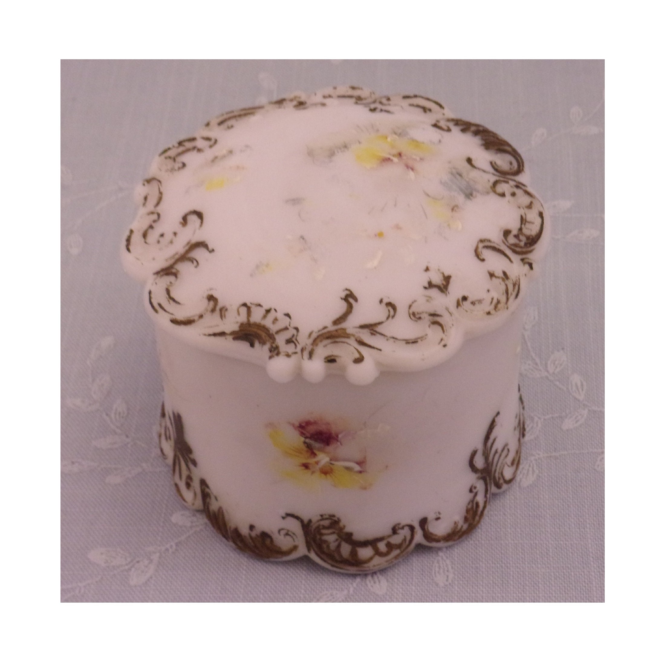 Gillinder Milk Glass Antique Dresser Puff Box w Lid. Covered Victorian ...
