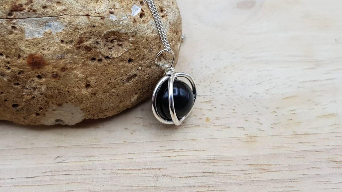 Minimalist Rainbow Obsidian Circle Pendant Necklace. 925 - Etsy UK