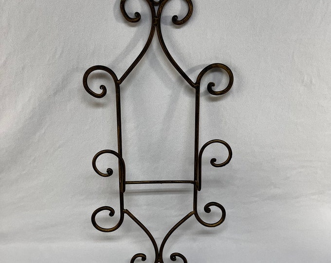 Single Plate Metal Vertical Wall Mount Plate Holder, Holds 1 Plate ...