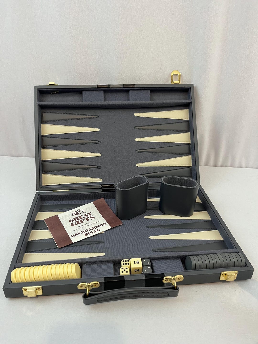 Vintage Large Backgammon Set in Travel Case, Gray and Black Faux ...