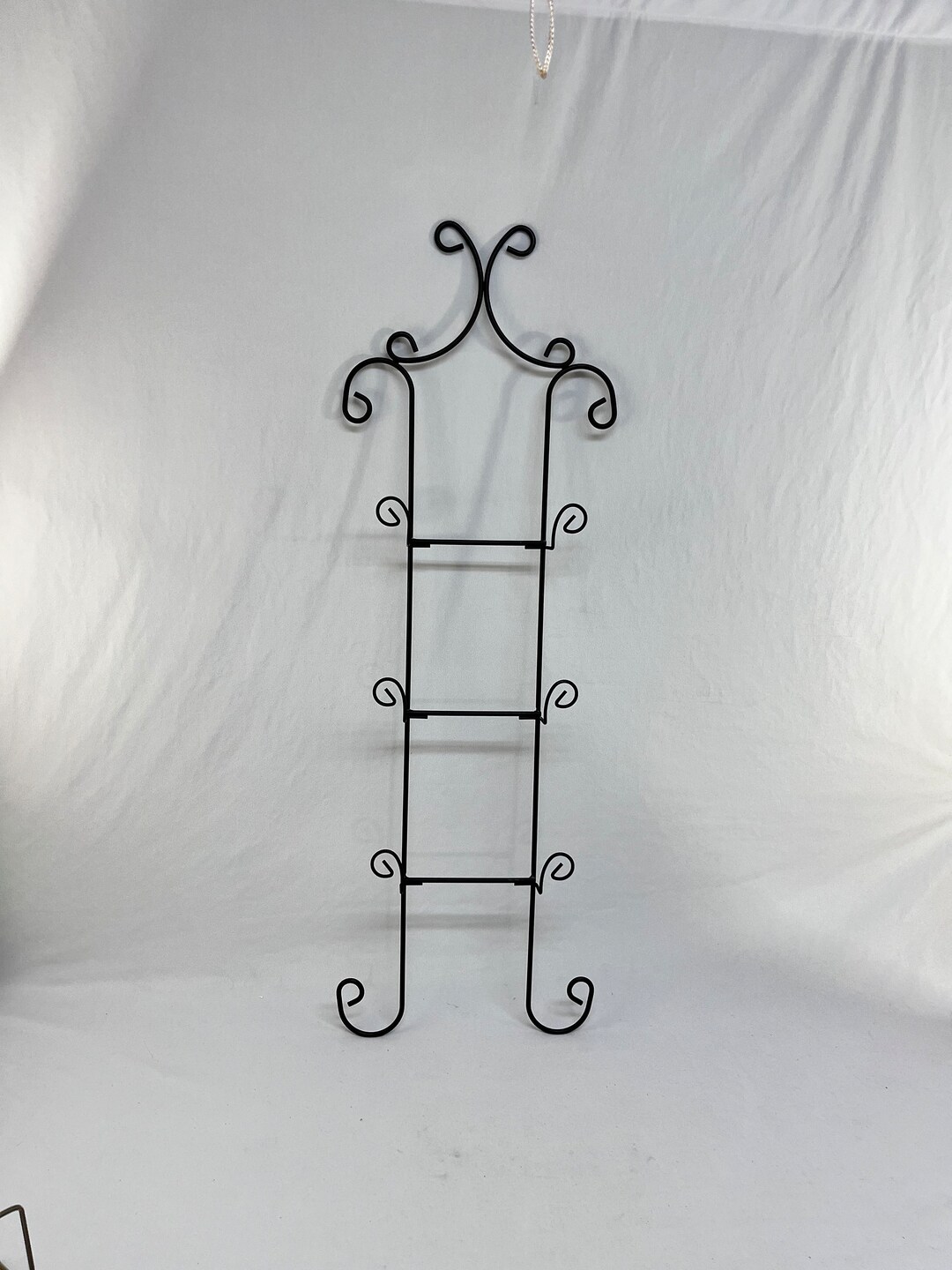 3 Plate Metal Vertical Wall Mount Plate Holder, Holds 3 Plates Total ...