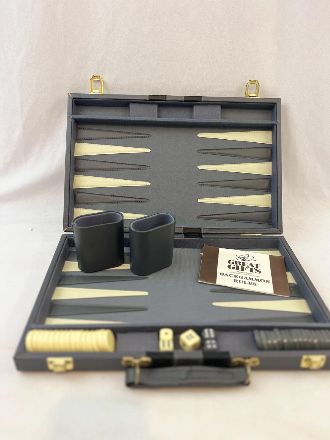 Vintage Large Backgammon Set in Travel Case, Gray and Black Faux ...