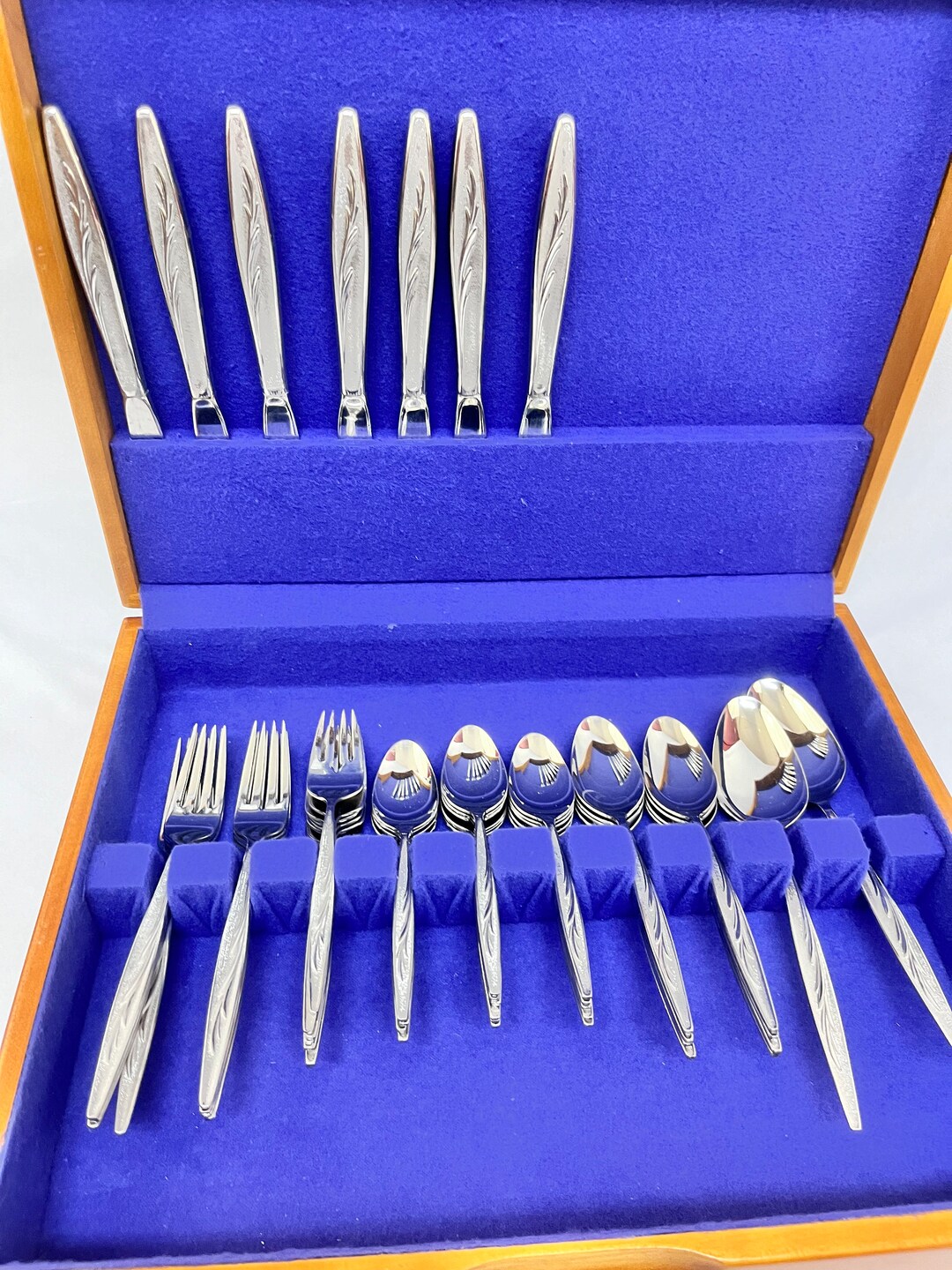 Vintage Rogers Stainless Flatware Sea Island Pattern, 48 Piece Set and ...