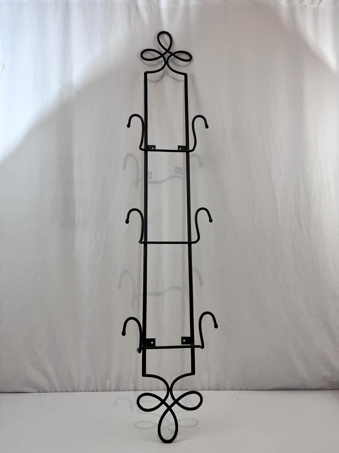 3 Plate Metal Vertical Wall Mount Plate Holder, Holds 3 Plates Total ...