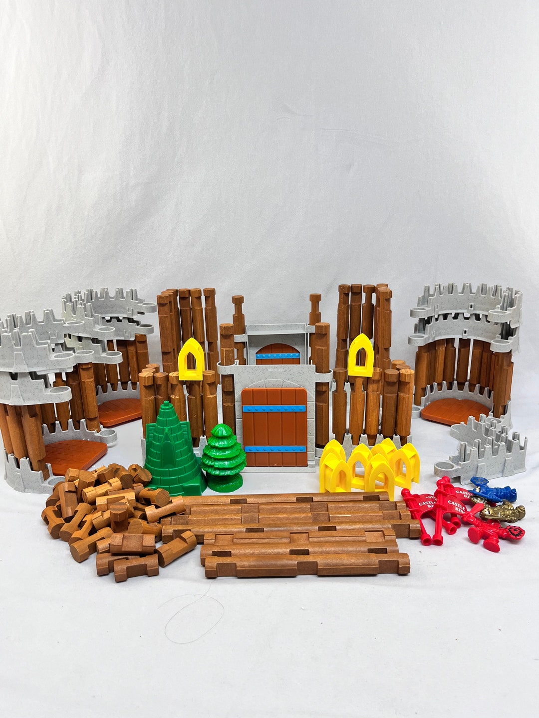 Vintage Set of Lincoln Logs Royal Court Castle Kingdom 145 - Etsy