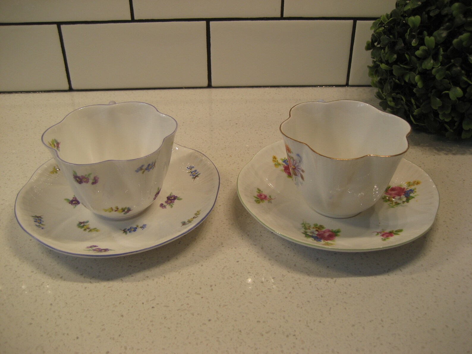 CHOICE Vintage Shelley Dainty Teacup Set Floral Spray Scattered Roses ...