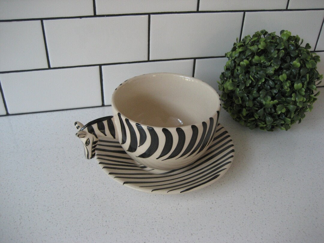 7" Massive Vintage 3D Figural Zebra Handpainted Mug Plate Set Soup ...
