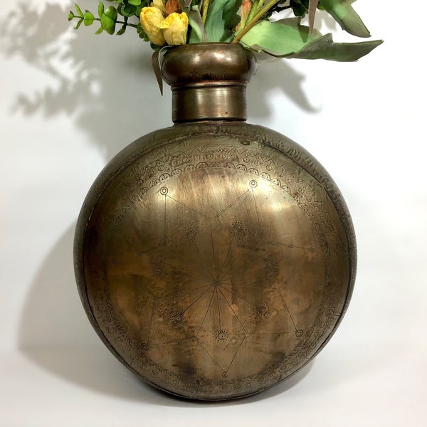 Metal Vases - Etsy