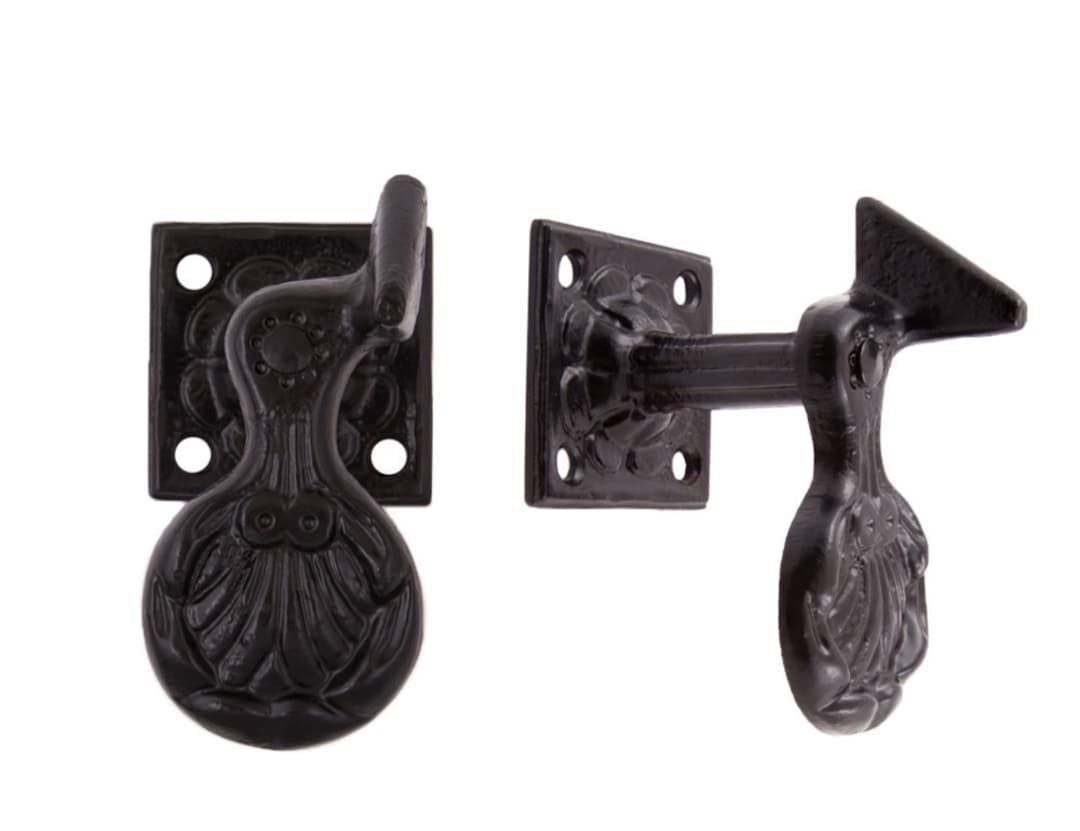 Shell Shutter Dog - Etsy