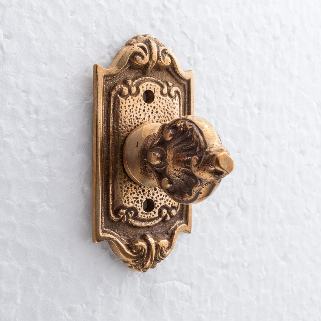 Antique Reproduction Neoclassical French Shell Doorbell Turn or Privacy ...