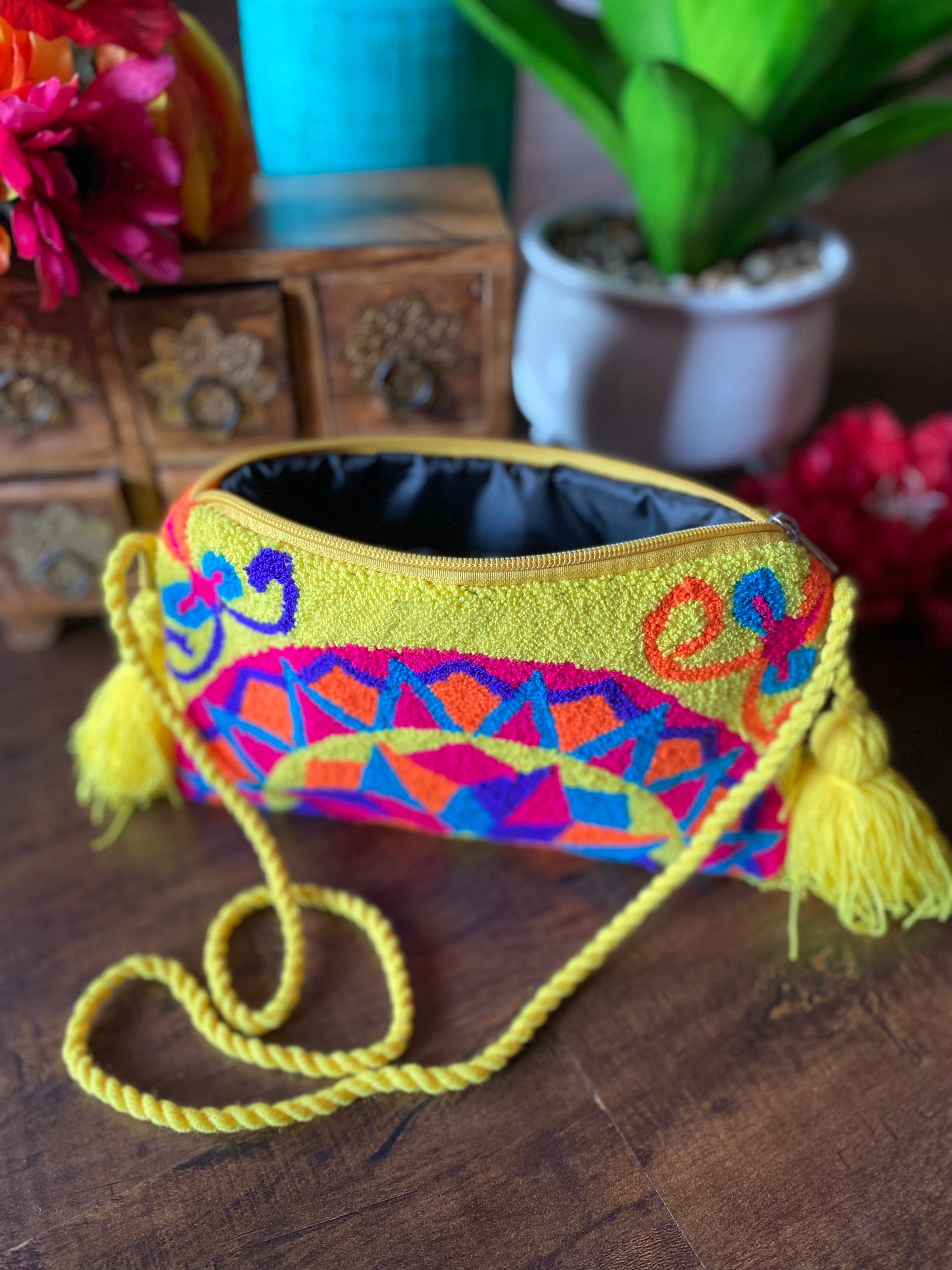 Colombian Crossbody Handmade Tapizada Wayuu Purse. Colorful Clutch With ...