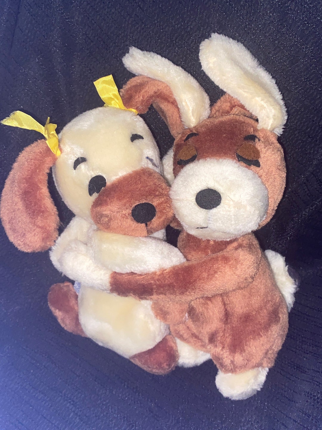 Vintage 1976 Dakin Brown & White Hugging Kissing Dogs Puppies 12 Plush ...