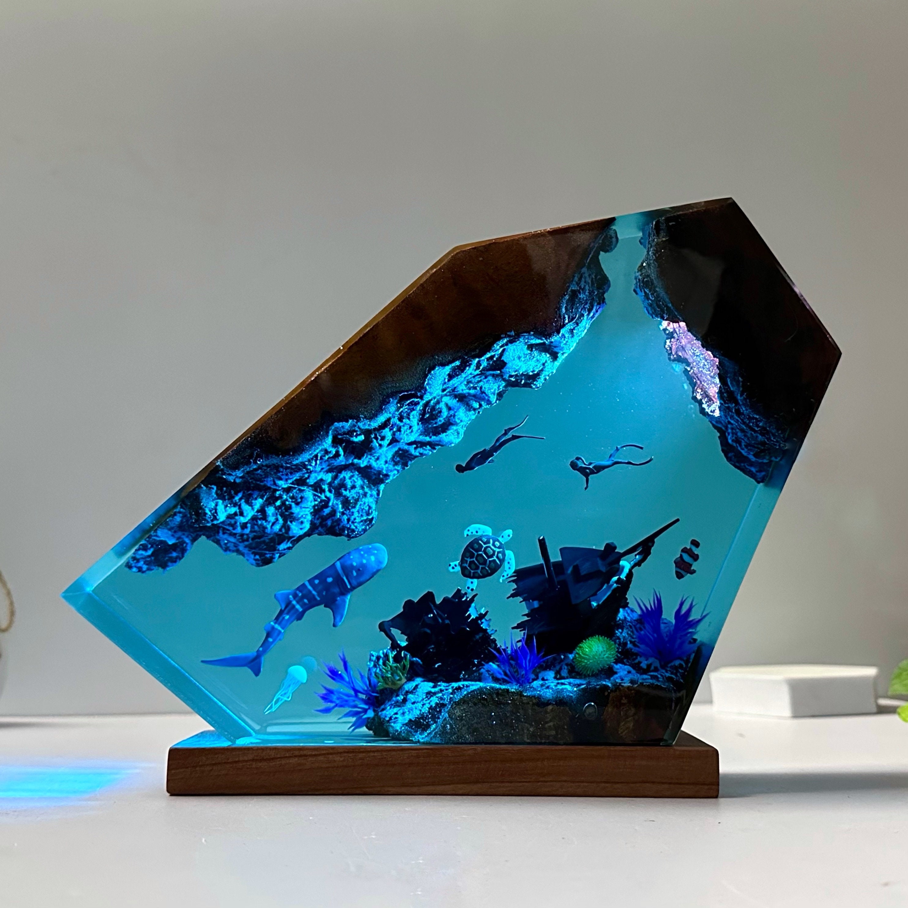 Epoxy Resin Ocean Lamp, Whale Shark and Couple Diver Night Light, Resin ...