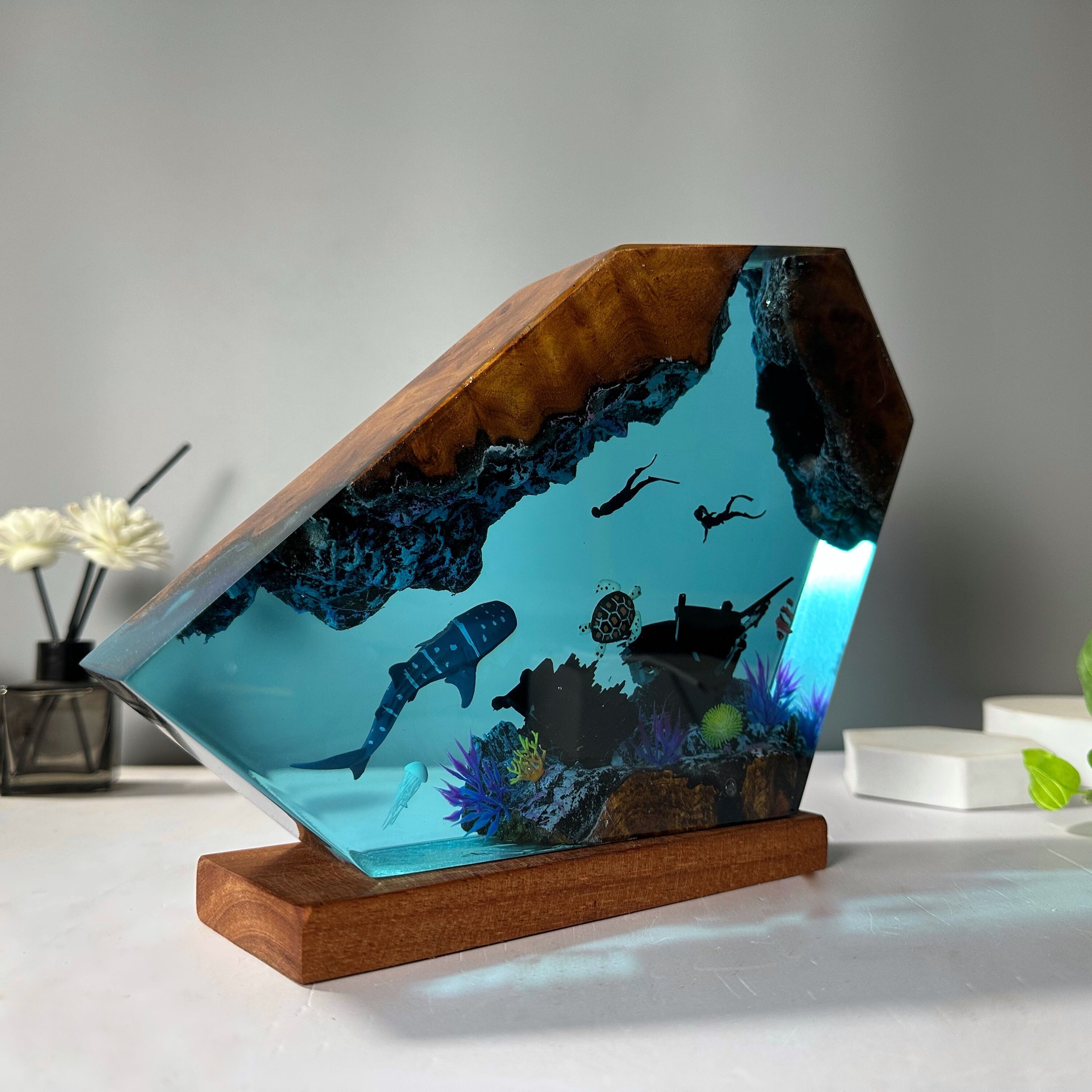Epoxy Resin Ocean Lamp, Whale Shark and Couple Diver Night Light, Resin ...