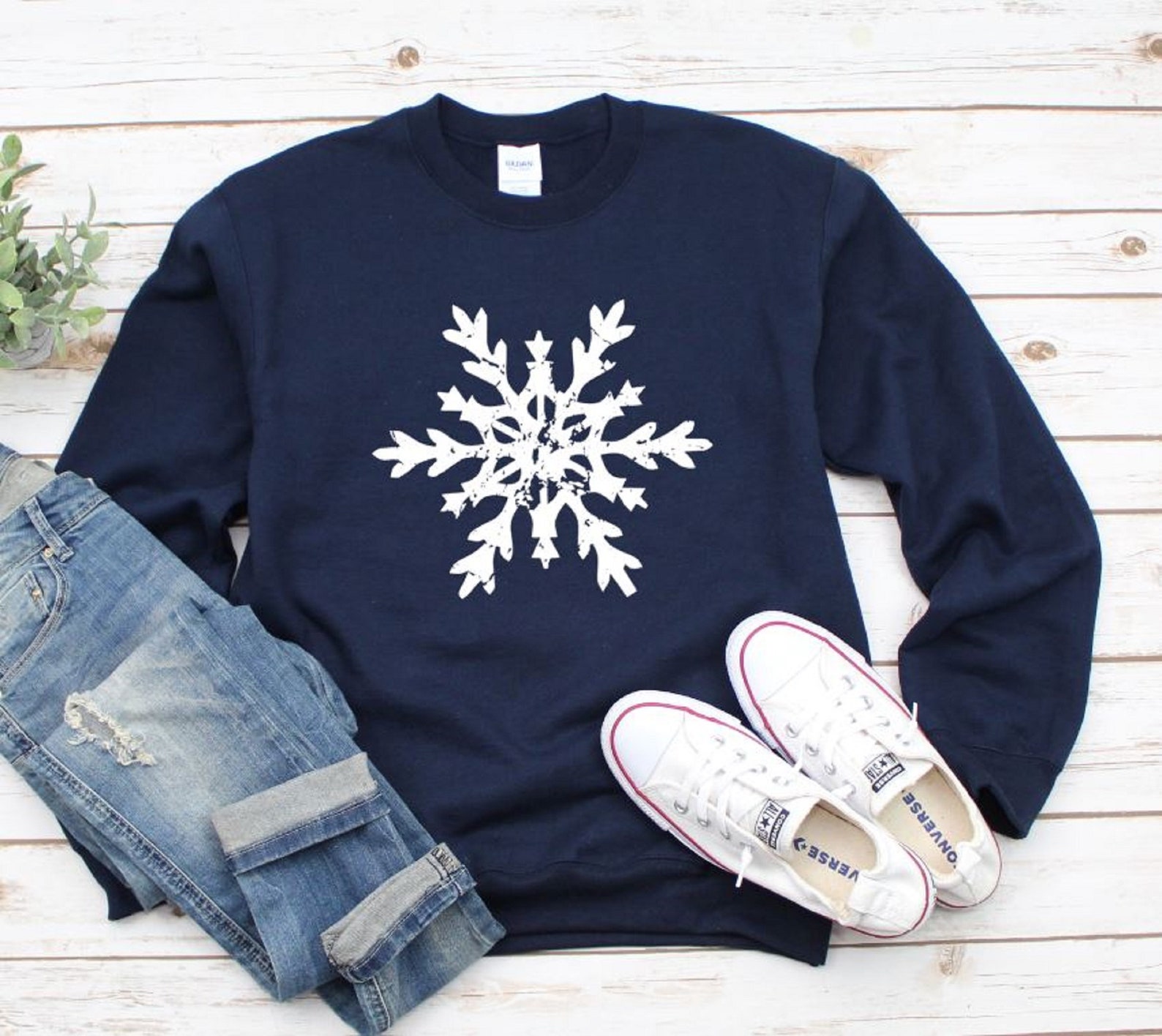 Womens Snowflake Shirt 12 Colors grunge Snowflake Christmas | Etsy