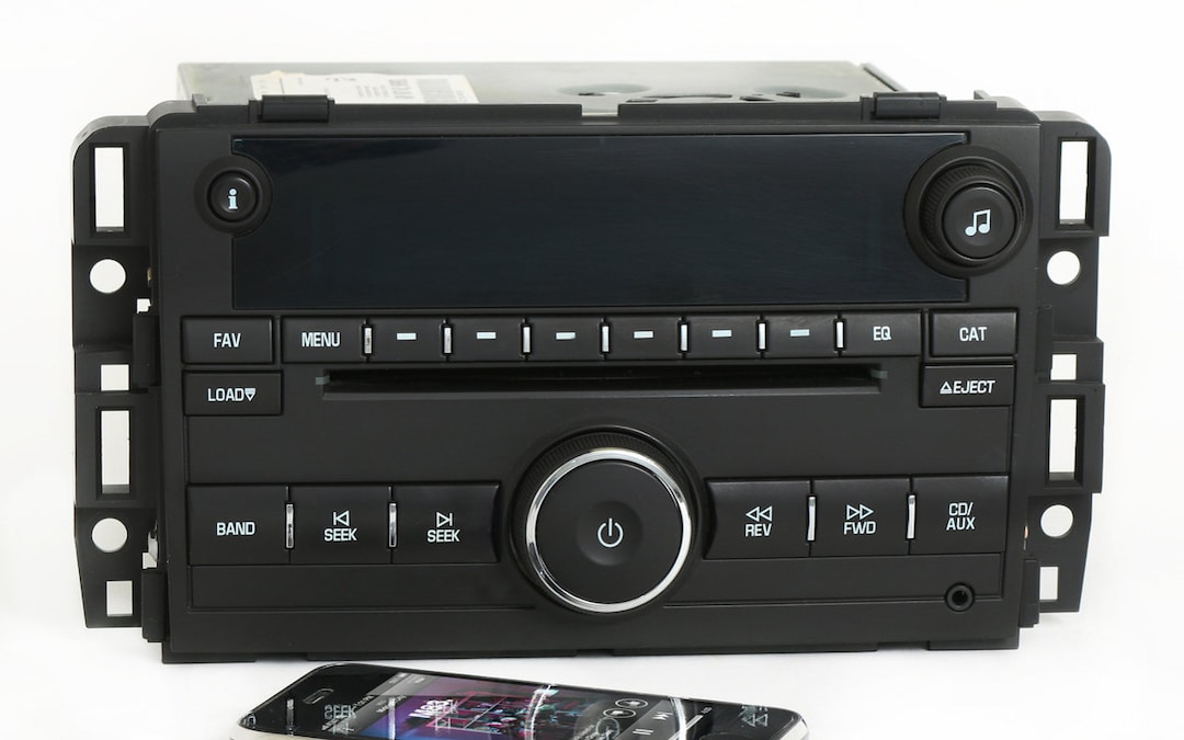 Chevrolet GMC 2007-10 Radio Am Fm 6 Disc CD Radio With Auxiliary and ...
