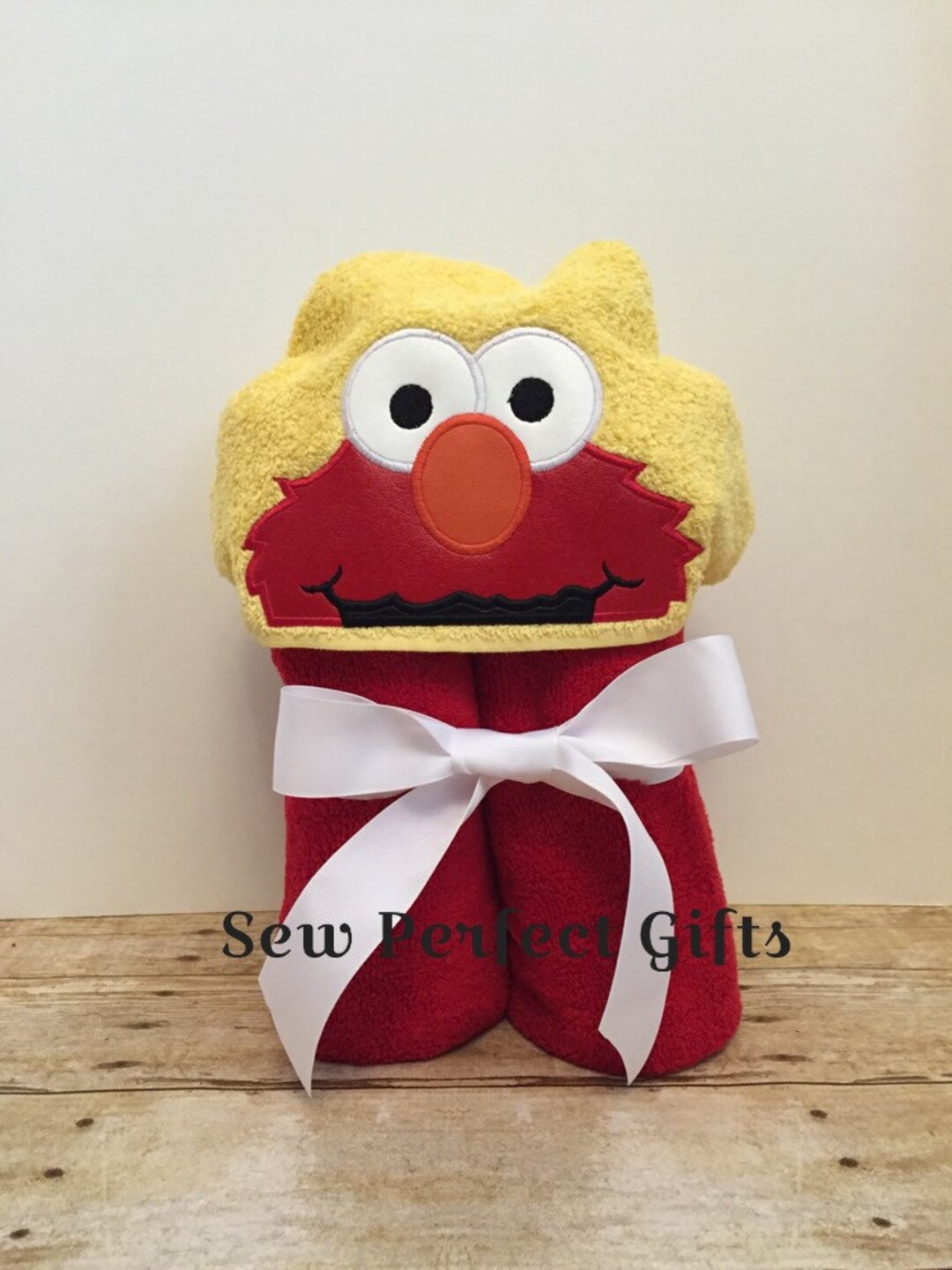 Elmo, Red Monster Hooded Bath Towel, Hooded Towel, Full Size Kids Towel ...