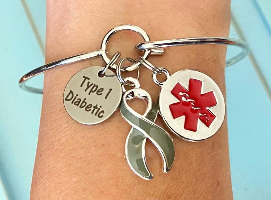 Type 1 Diabetic Medical Alert Star of Life Gray Awareness Charm Bangle ...