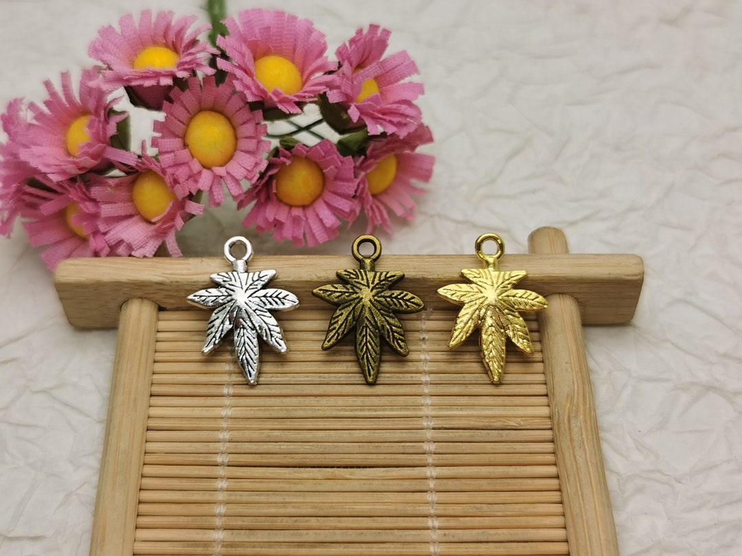 30/100 Pieces Metal Marijuana Hemp Weed Leaf Foliage Pendant Necklace ...