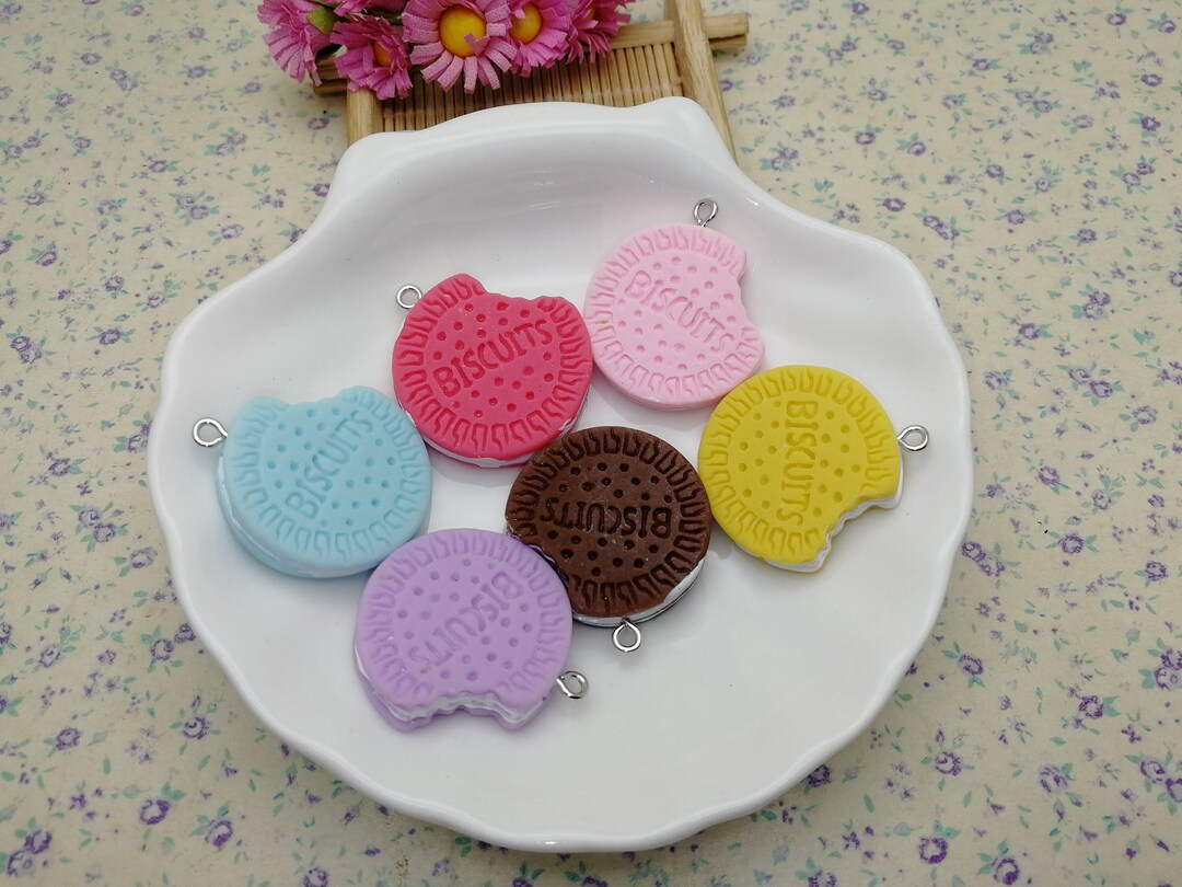 6/20 Pieces Plastic Biscuit Cracker Pendant Charm , Resin Handmade ...