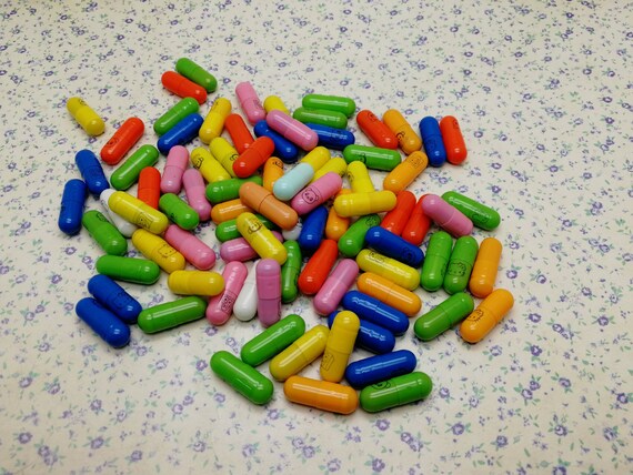 Kawaii happy secret love note pill bead charm AP53 100pcs 20x6mm ...