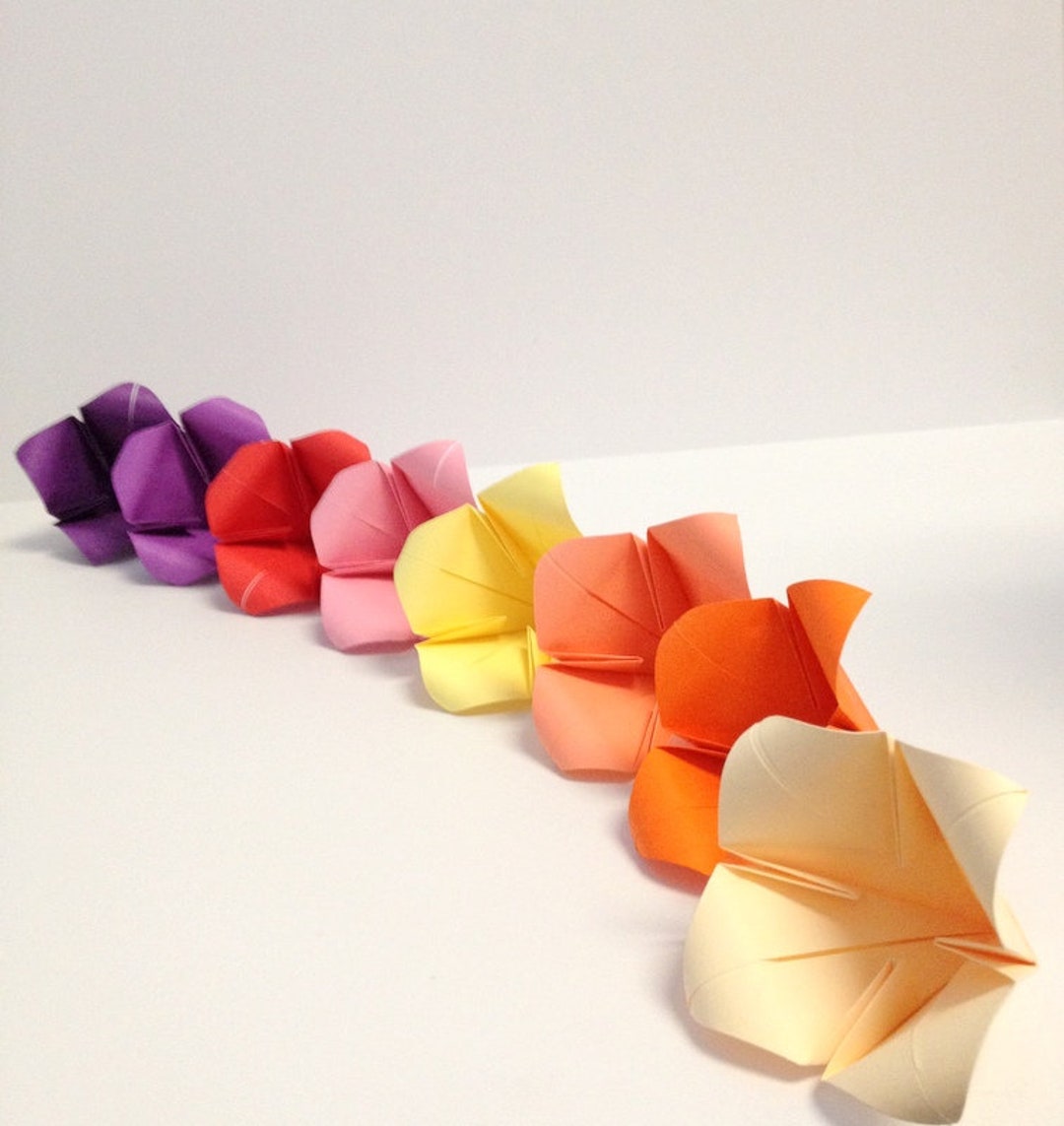 Origami Flower Garlands, Flower Strands, Store Window Flower Display ...