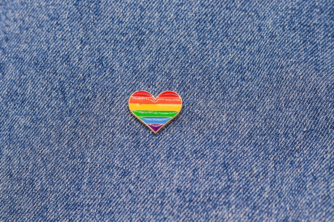 Rainbow Hard Enamel Pins Lapel Pin Badge Christmas Pin Heart Rainbow ...