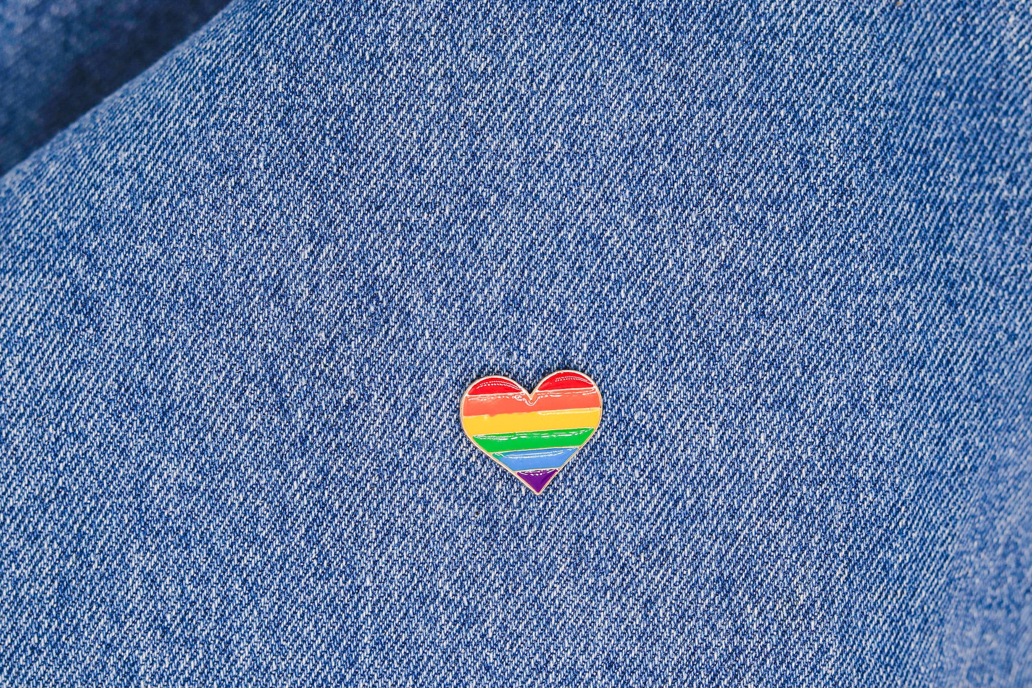 Rainbow Hard Enamel Pins Lapel Pin Badge Christmas Pin Heart Rainbow ...