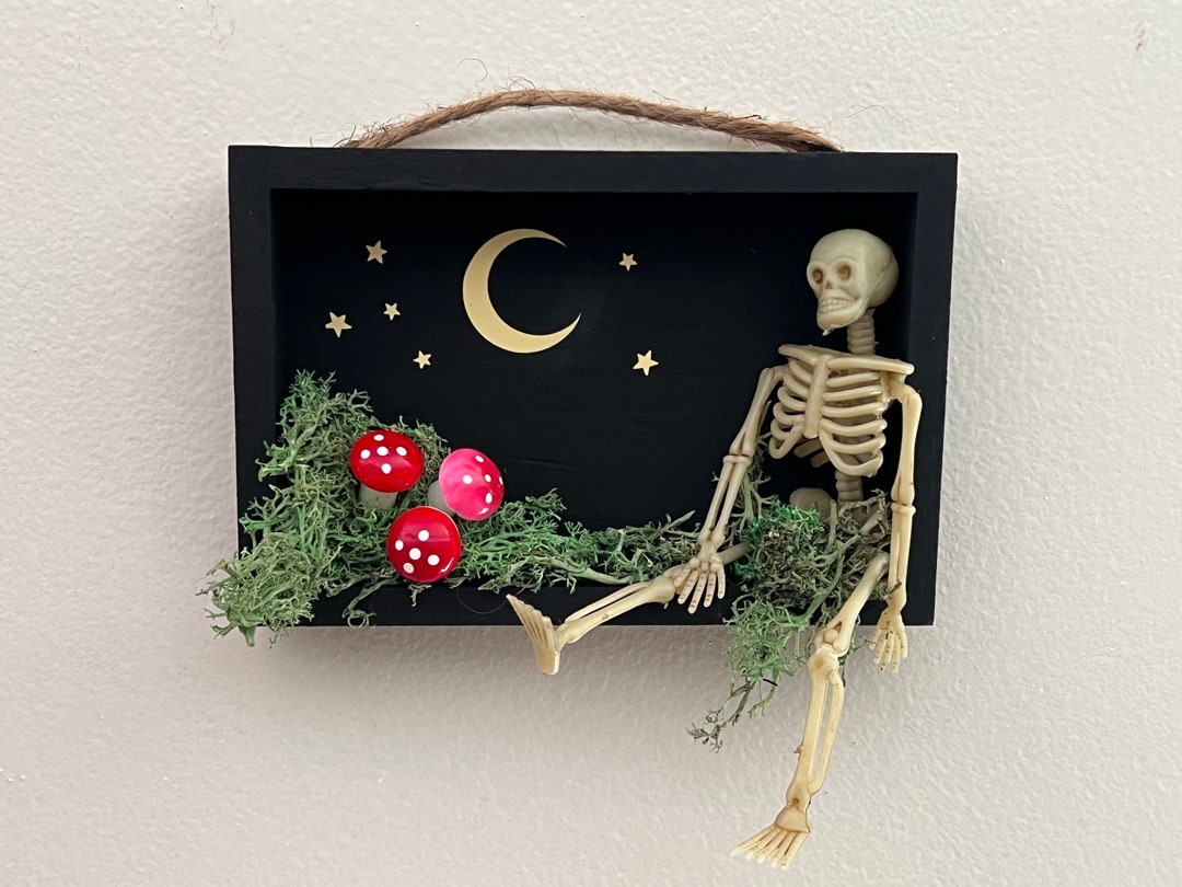 Skeleton With Moss and Mushrooms, Night Sky, Halloween, Skeleton ...