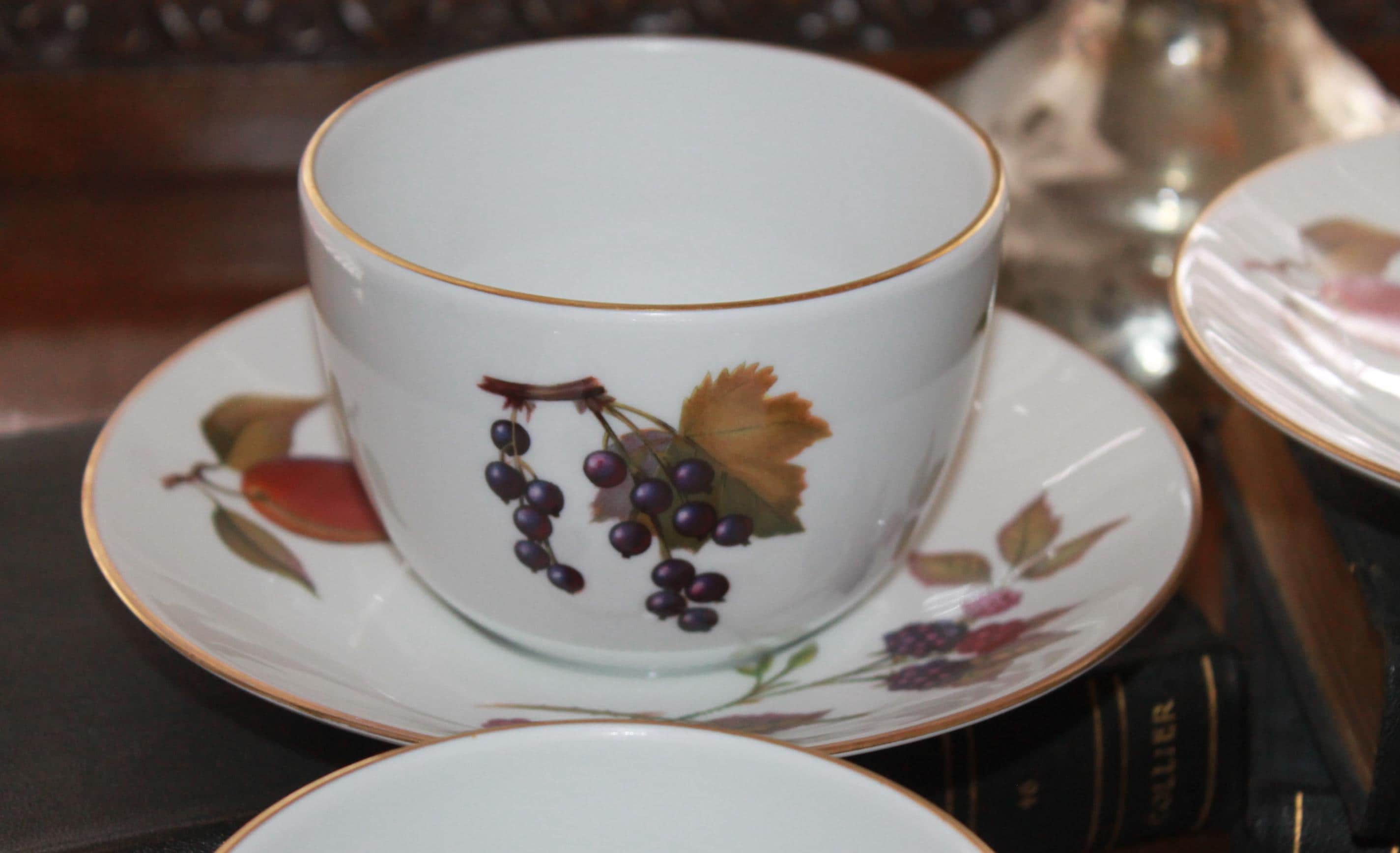 Royal Worchester's Evesham Gold Rimmed Bowls. Rare and Discontinued ...