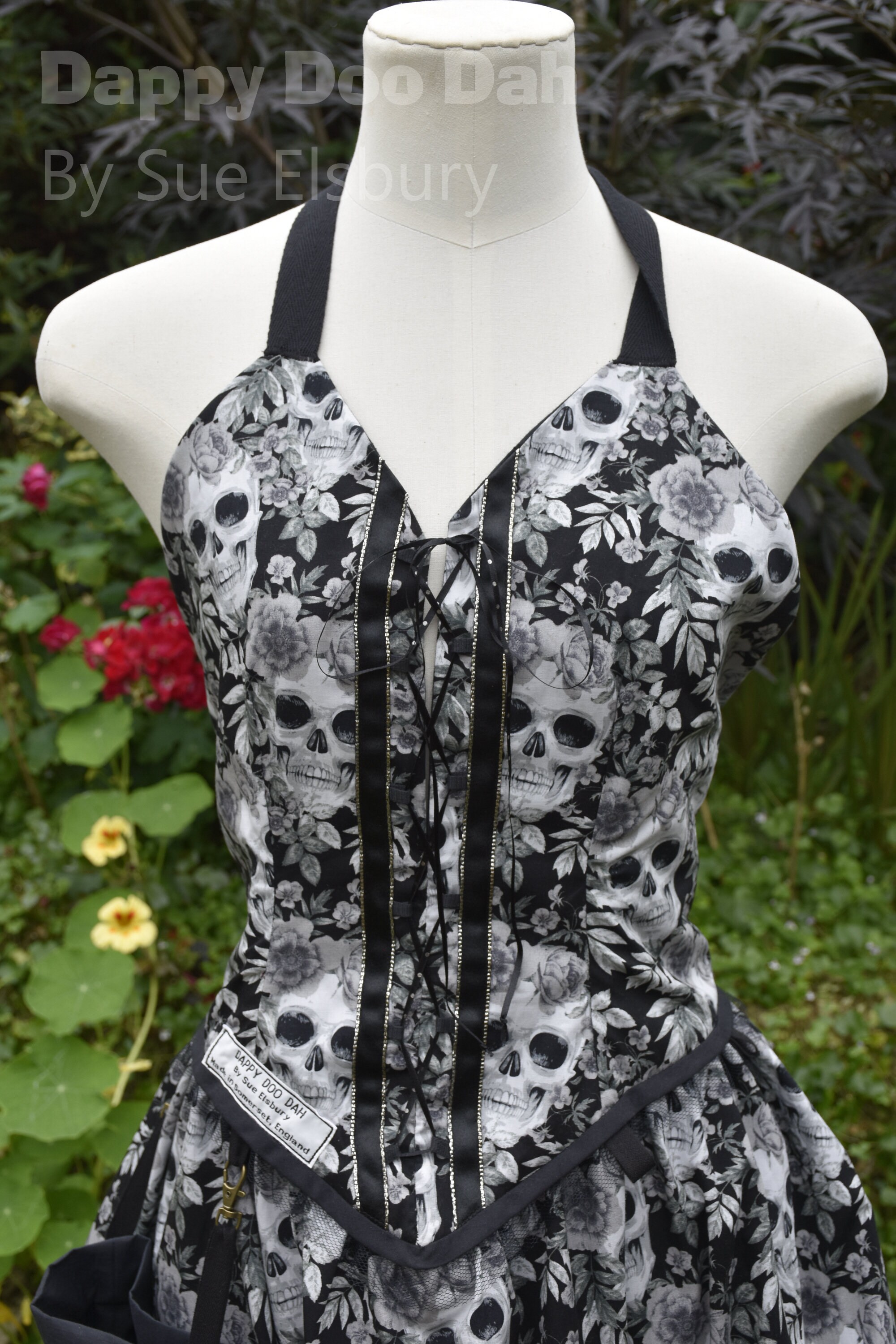 Dark Romantic Goth Apron, Pinafore Apron, Skulls, Retro, Heavy Metal ...