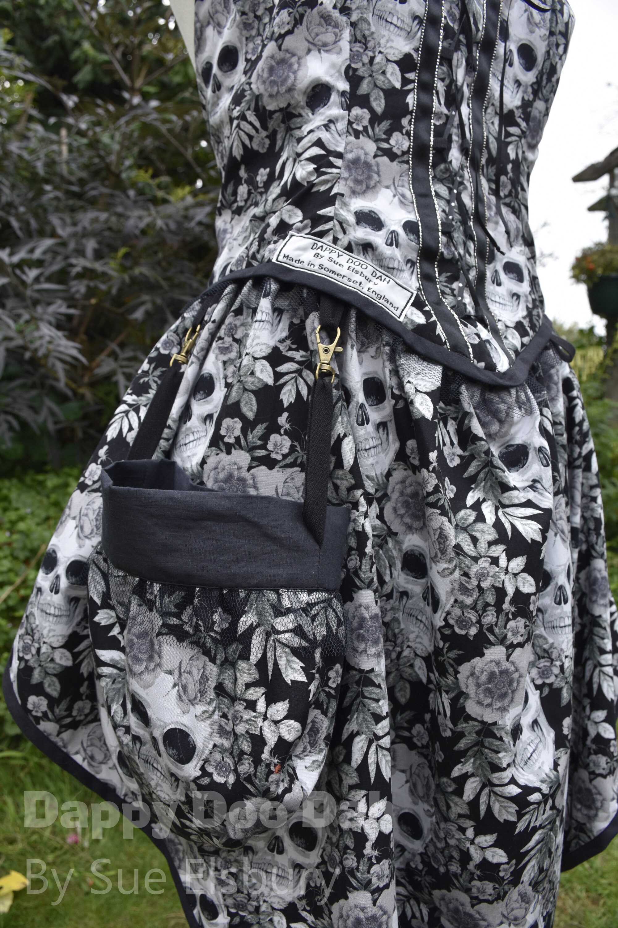 Dark Romantic Goth Apron, Pinafore Apron, Skulls, Retro, Heavy Metal ...