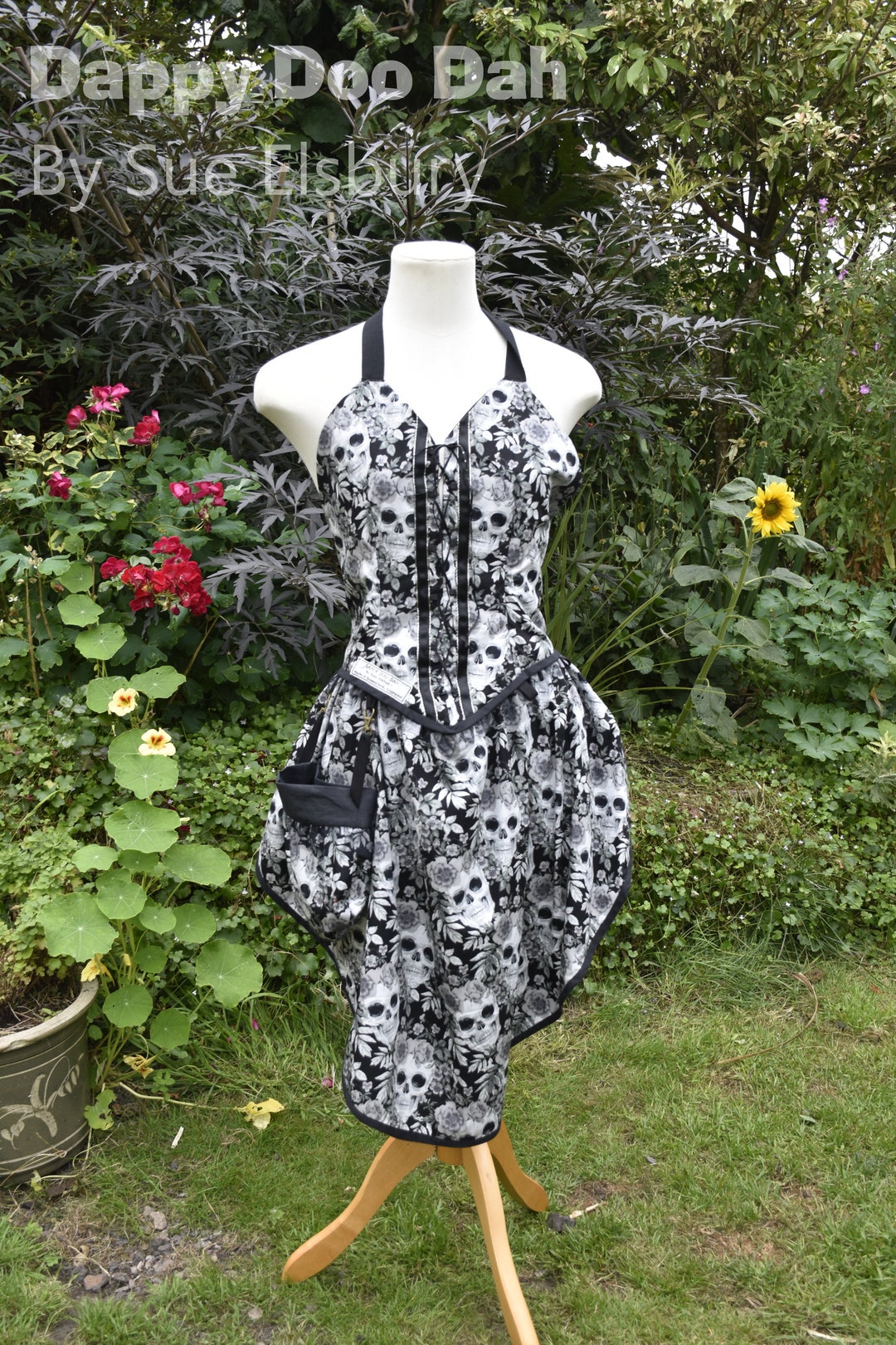 Dark Romantic Goth Apron, Pinafore Apron, Skulls, Retro, Heavy Metal ...