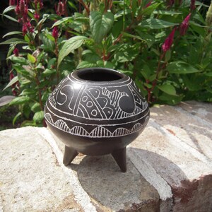 Vintage Chilean Chile Folk Art Pottery Barro Negro Quinchamali Tripod ...