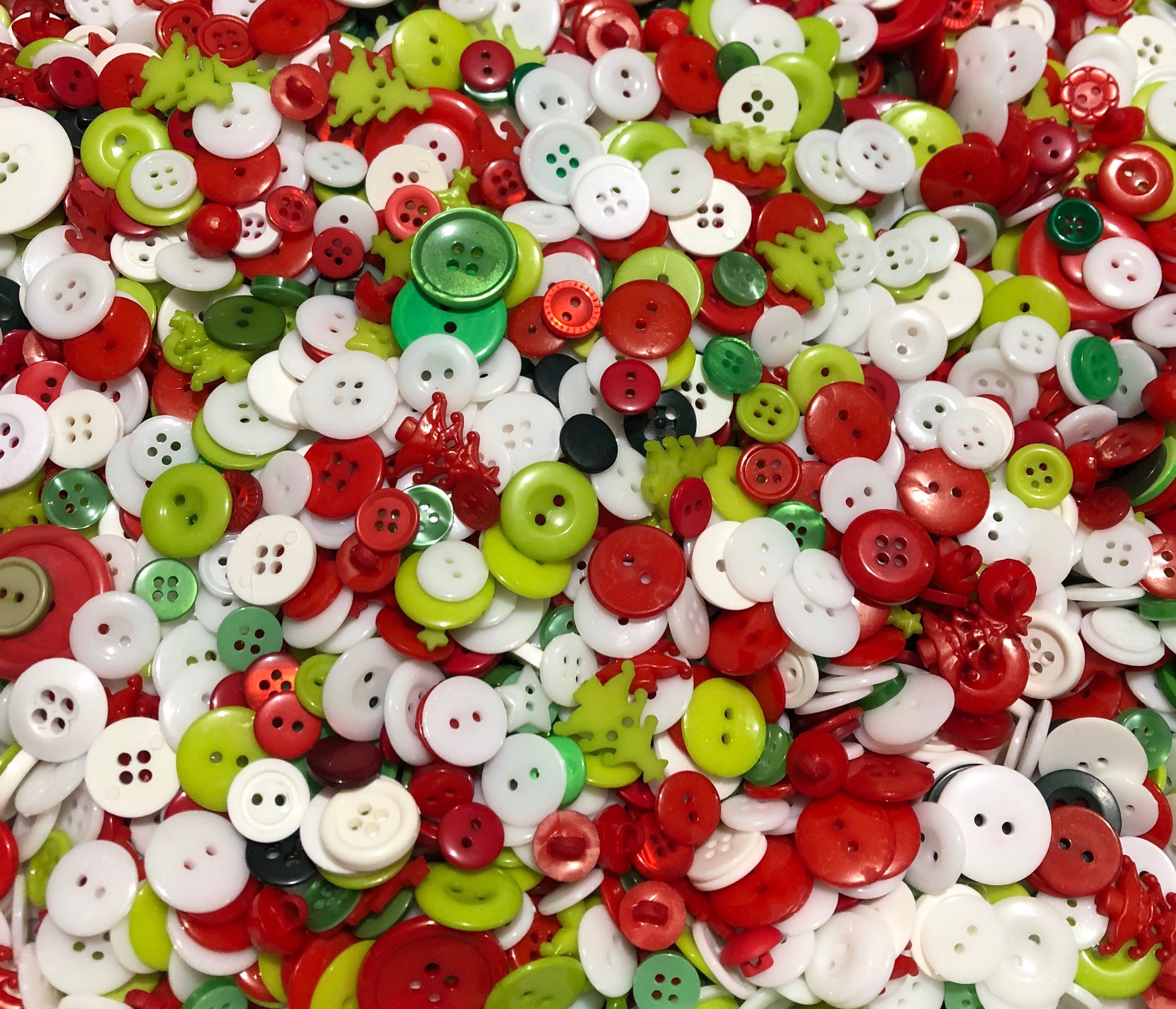 Christmas Theme Buttons Mixed Bulk 50pcs Assorted Sizes, Sewing Buttons ...