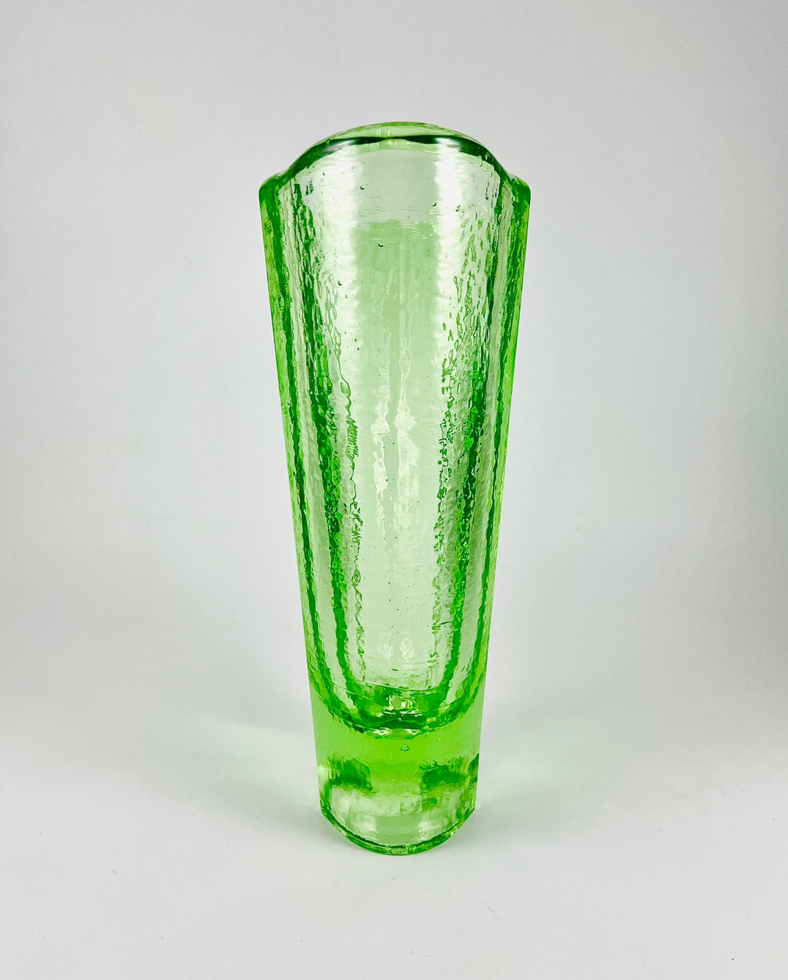 Rare Fire & Light Celery Green Aurora Art Glass Vase UV Glow - Etsy