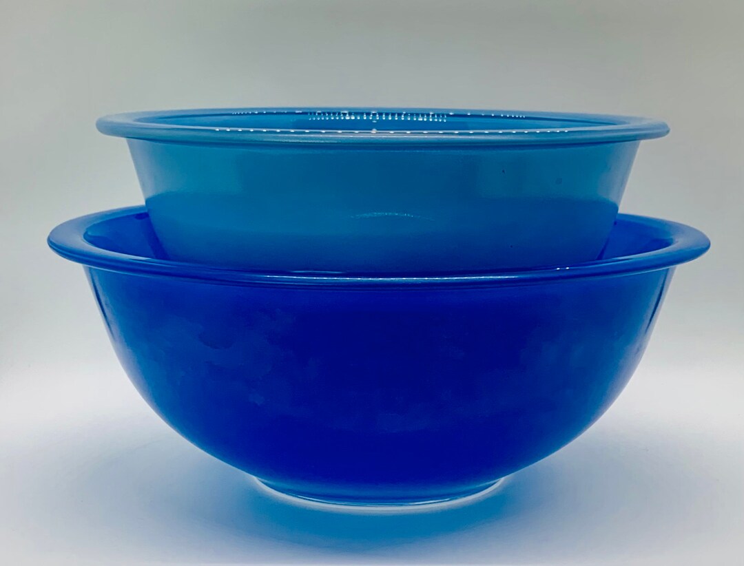 Vintage Pyrex Blue Mixing Bowls 323 & 325 - Etsy