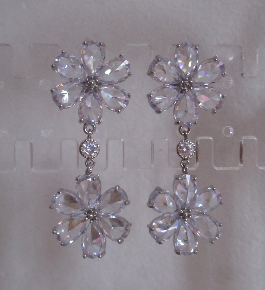 Kate Middleton Princess of Wales Inspired Replikate Sparkling Daisy ...