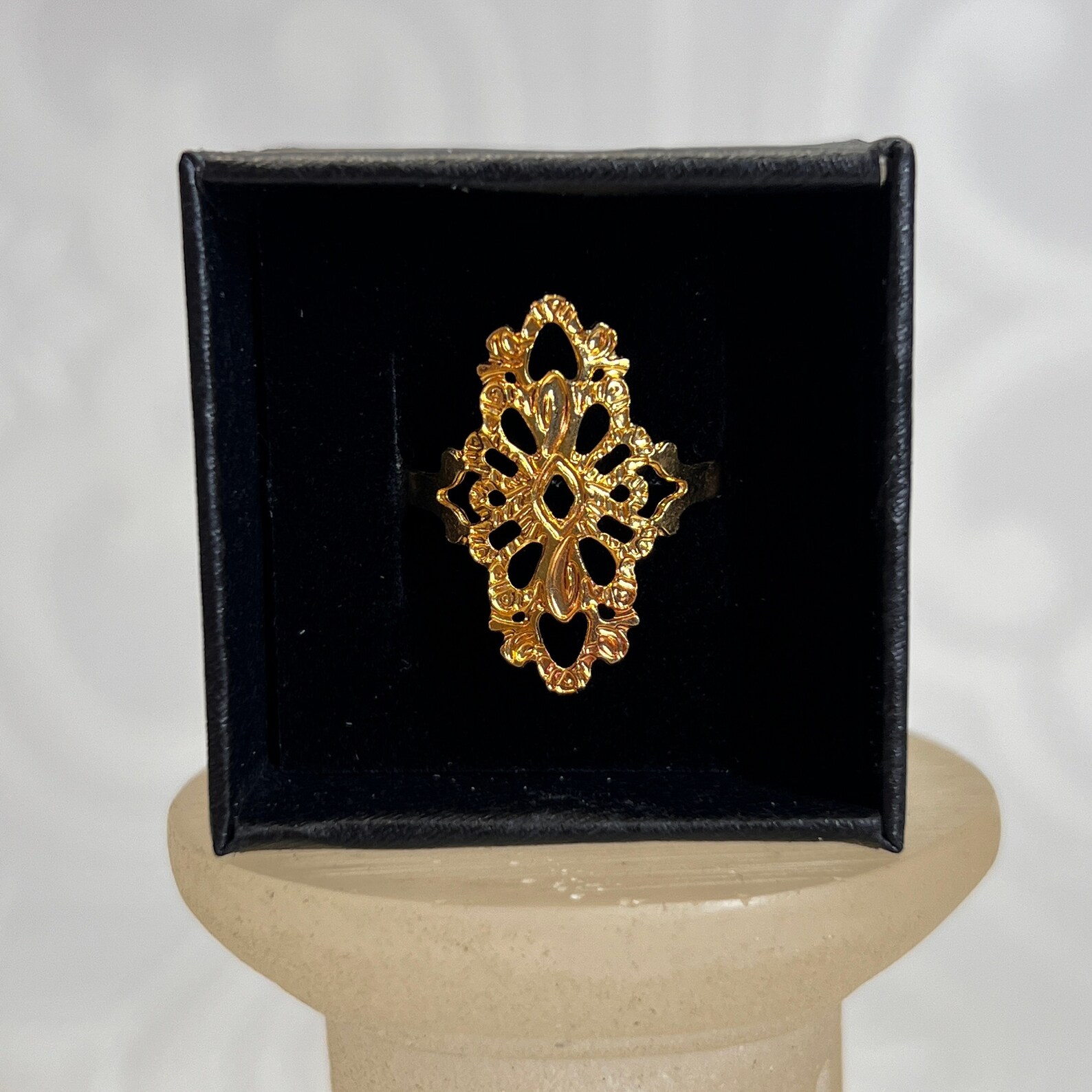 Vintage Gold Plated Toned Etched Laser Cut Ring Open Work Filigree ...