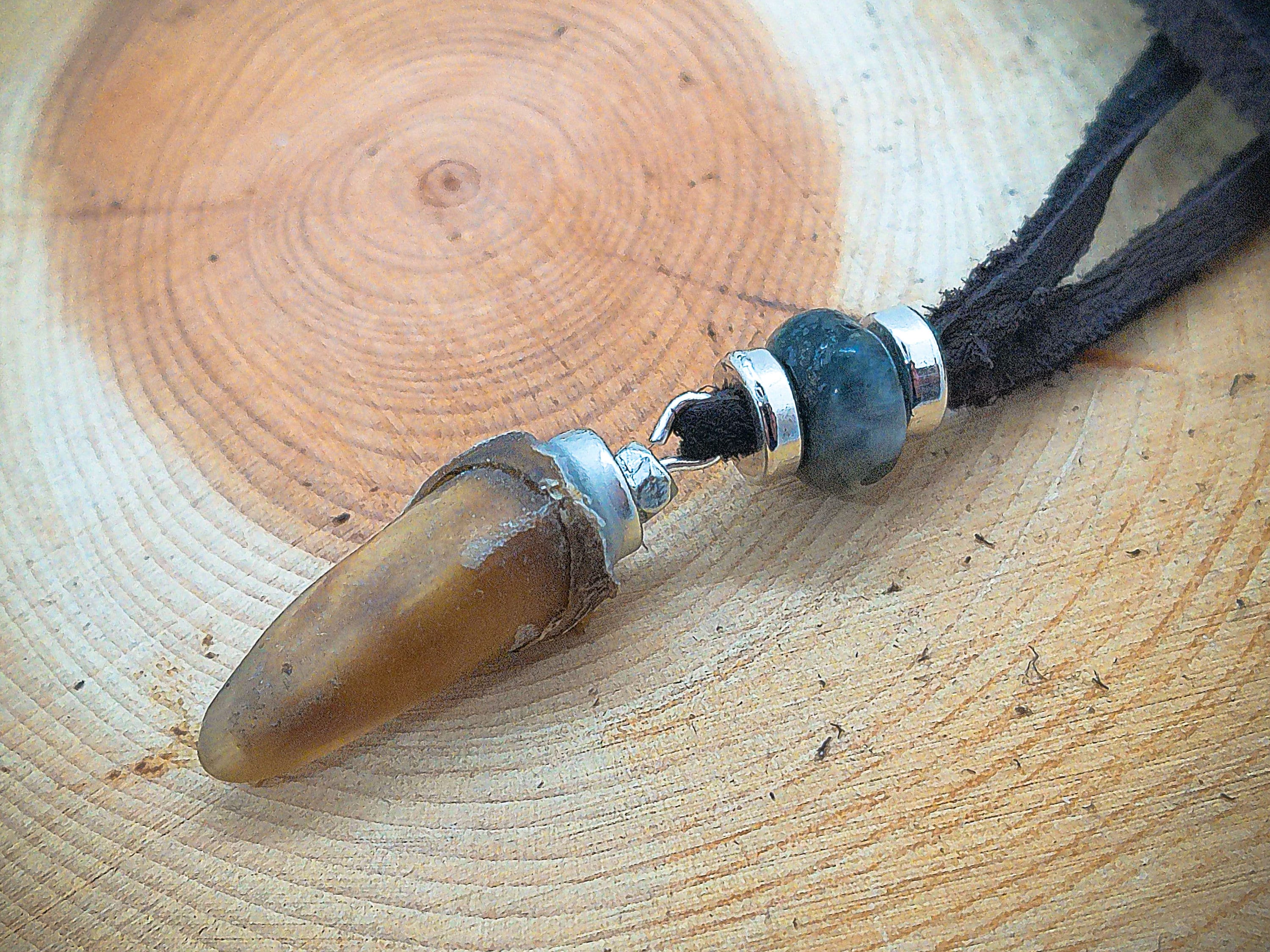 Real Beaver Claw Pendant Necklace With Larvikite Bead Custom Made long ...