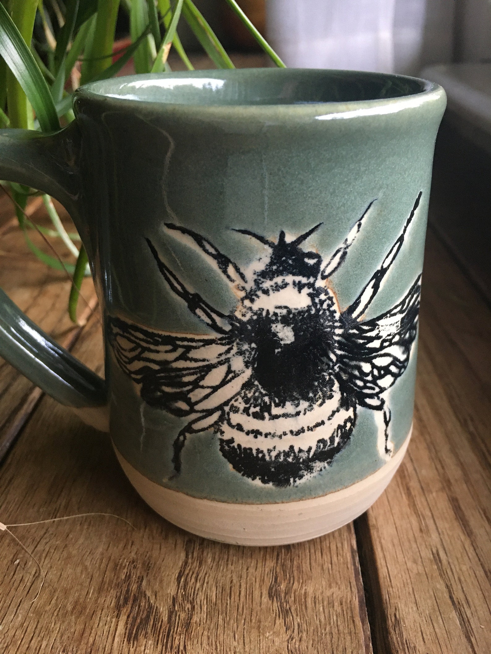 Bee Cups in Cream or Green Stoneware | Etsy