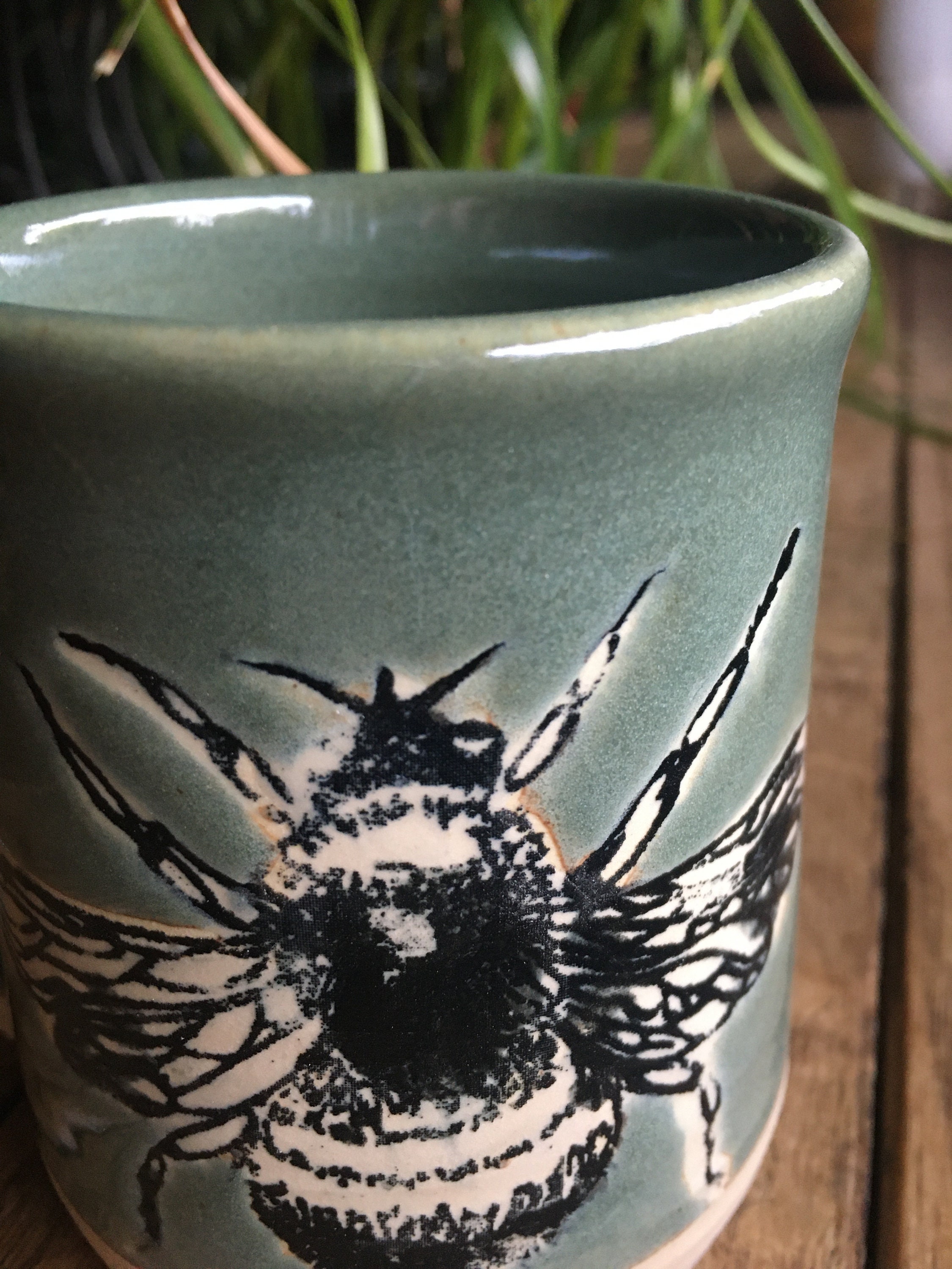 Bee Cups in Cream or Green Stoneware | Etsy