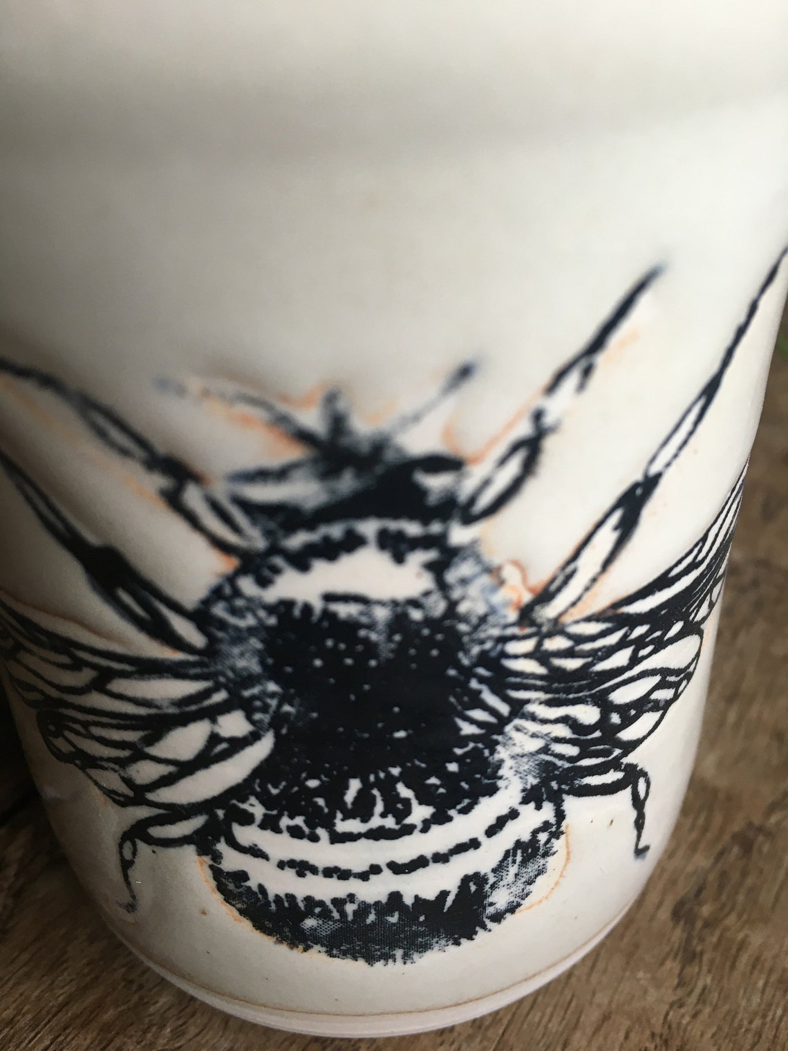 Bee Cups in Cream or Green Stoneware - Etsy