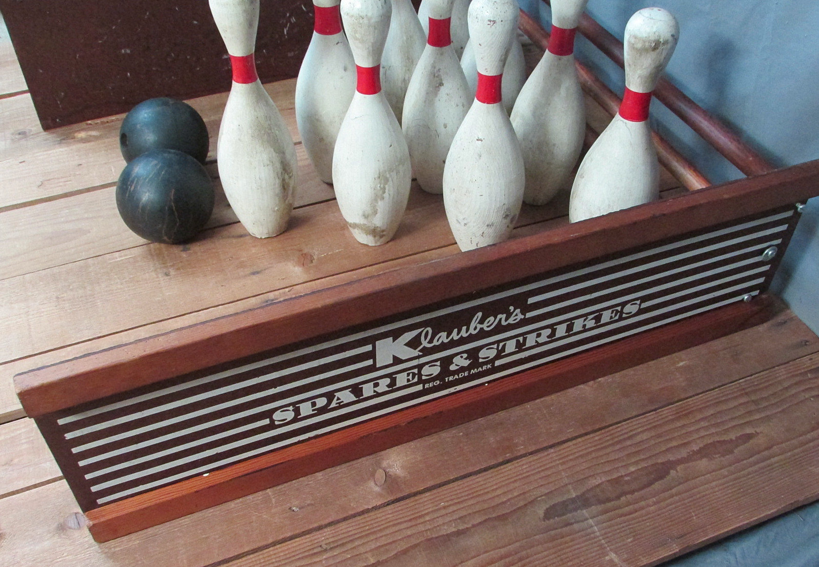 Vintage Antique Bowling Game Klaubers Spares & Strikes Wood Balls 10 ...