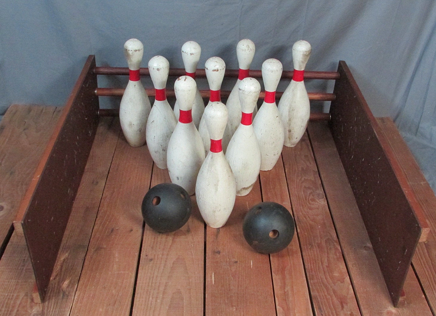 Vintage Antique Bowling Game Klaubers Spares & Strikes Wood Balls 10 ...